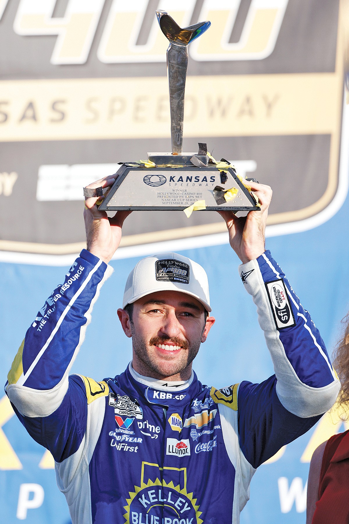 Elliott steals overtime NASCAR playoff win at Kansas | Fulton Sun