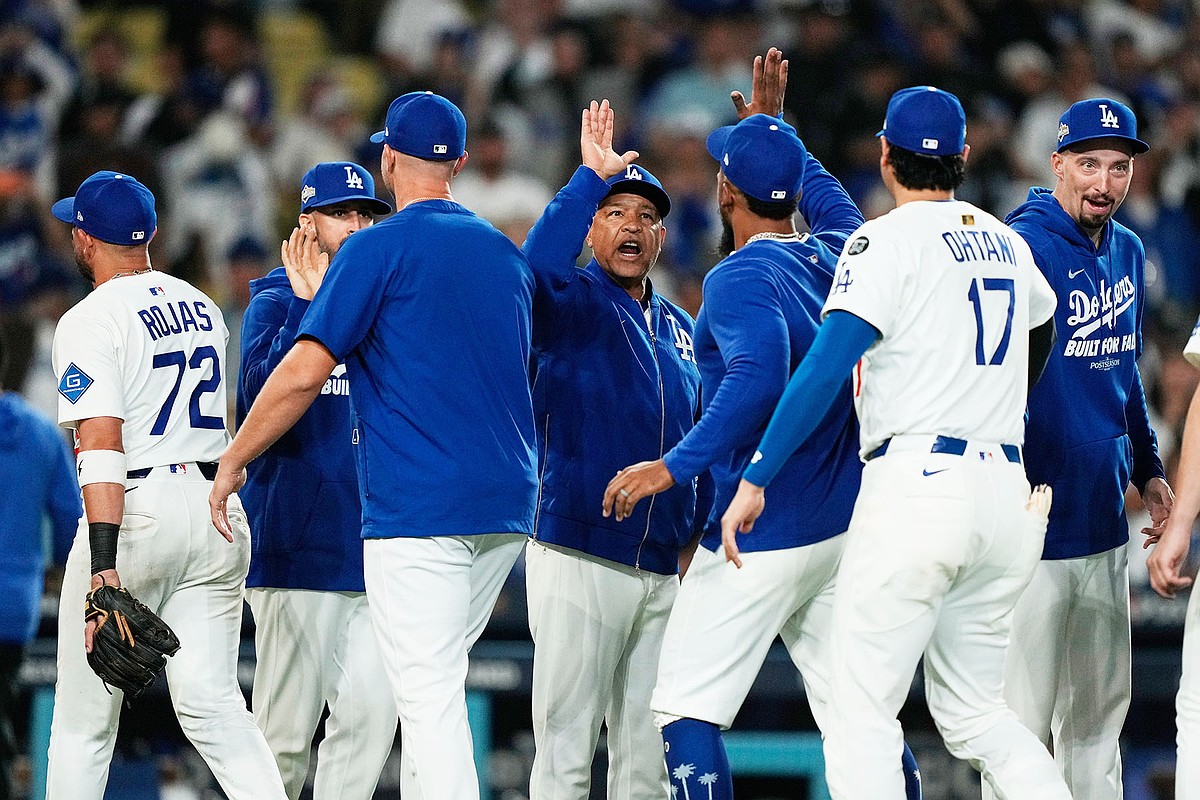 Yamamoto shines as Dodgers sweep Reds to reach N.L. Division Series ...
