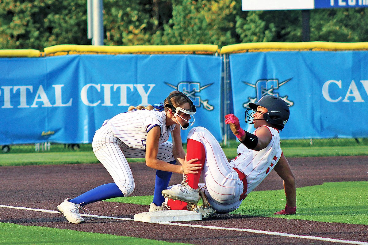 Southern Boone softball uses late charge to pull away for win at ...