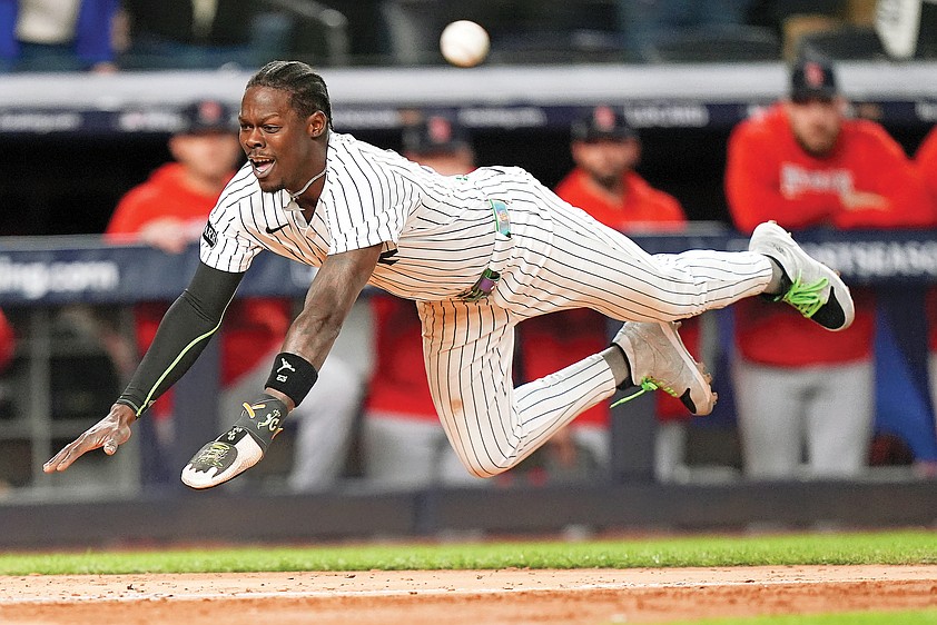 Yankees edge rival Red Sox 4-3 to even series | Fulton Sun