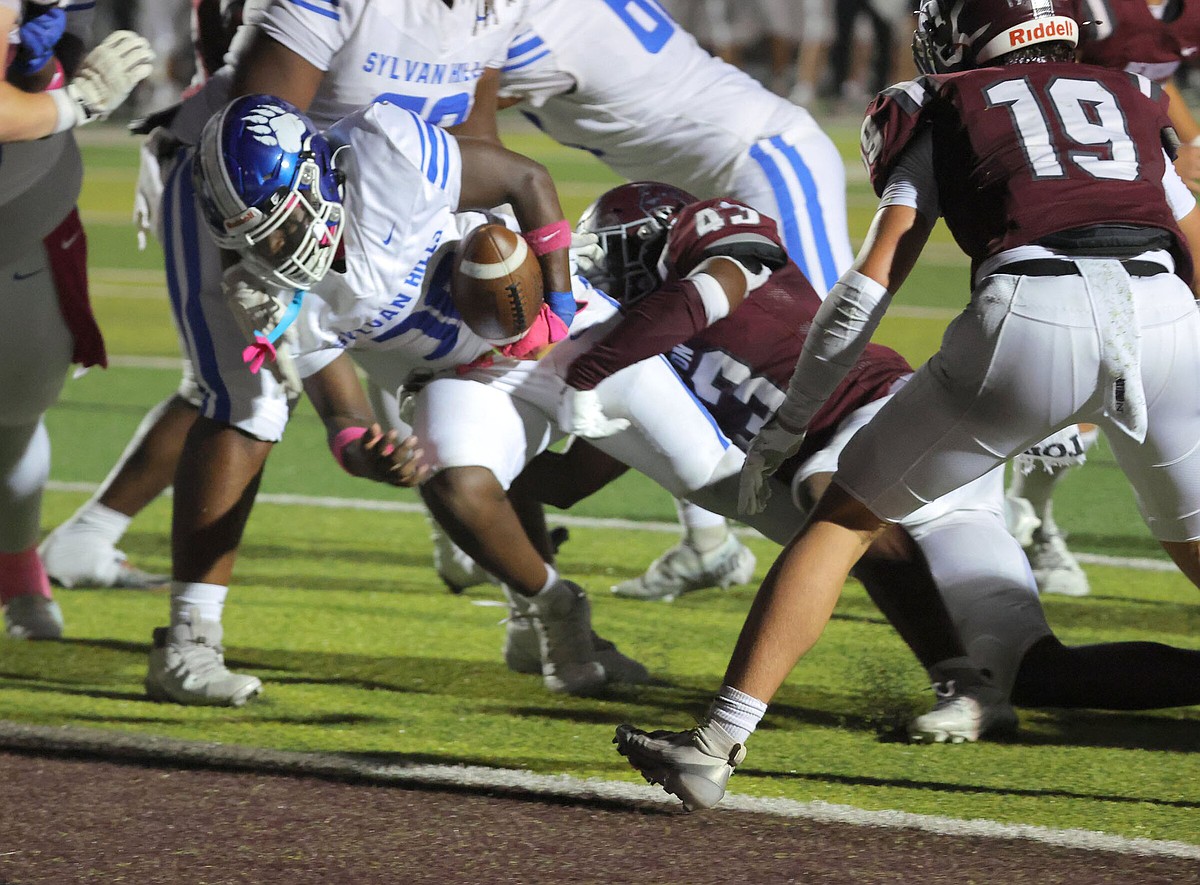 Howell finds running room, leads Sylvan Hills to victory | The Arkansas ...