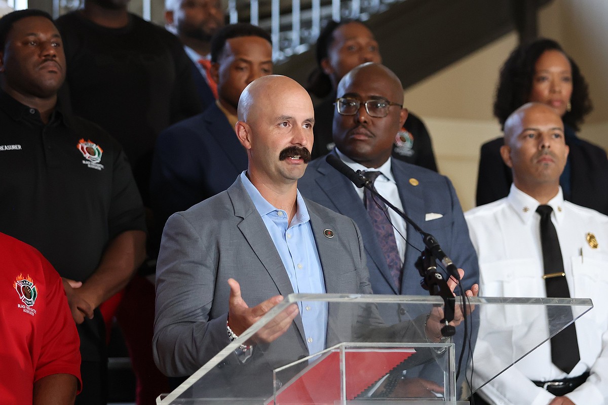 Little Rock to extend union agreement with firefighters through 2027 ...