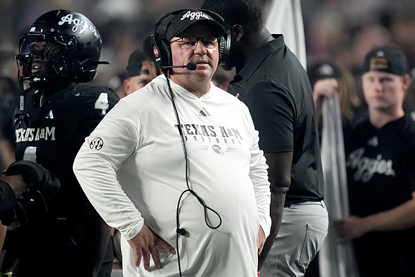 Arkansas football notebook: Razorbacks have Texas A&M coach Mike Elko's ...