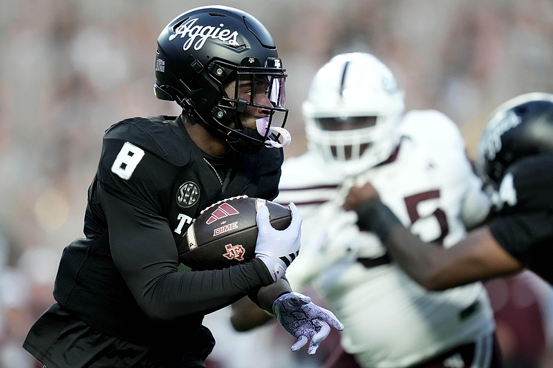 Arkansas football vs. No. 4 Texas A&M initial availability report ...