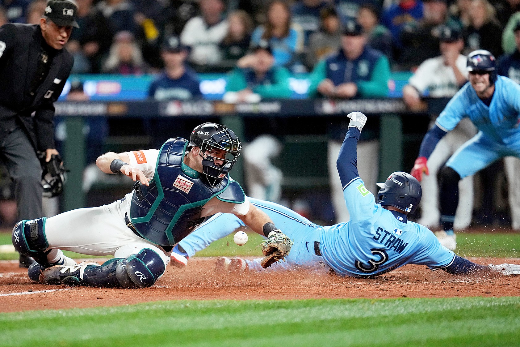 Scherzer turns back clock, Blue Jays beat Mariners 8-2 in Game 4 to ...