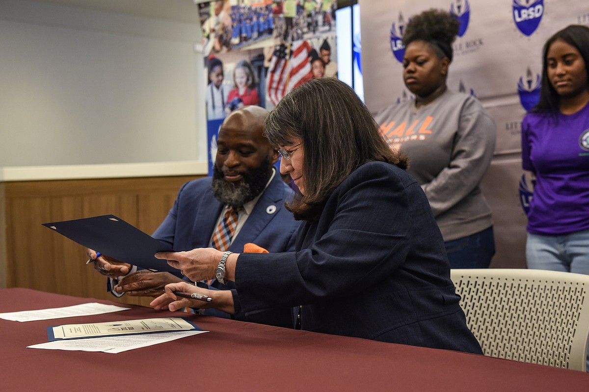 Little Rock School District, UALR unveil new initiative allowing high ...