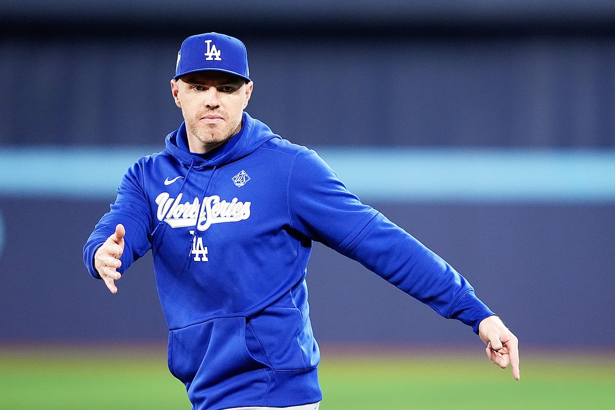 Freeman returns to Canadian roots as Dodgers face Blue Jays in Toronto ...