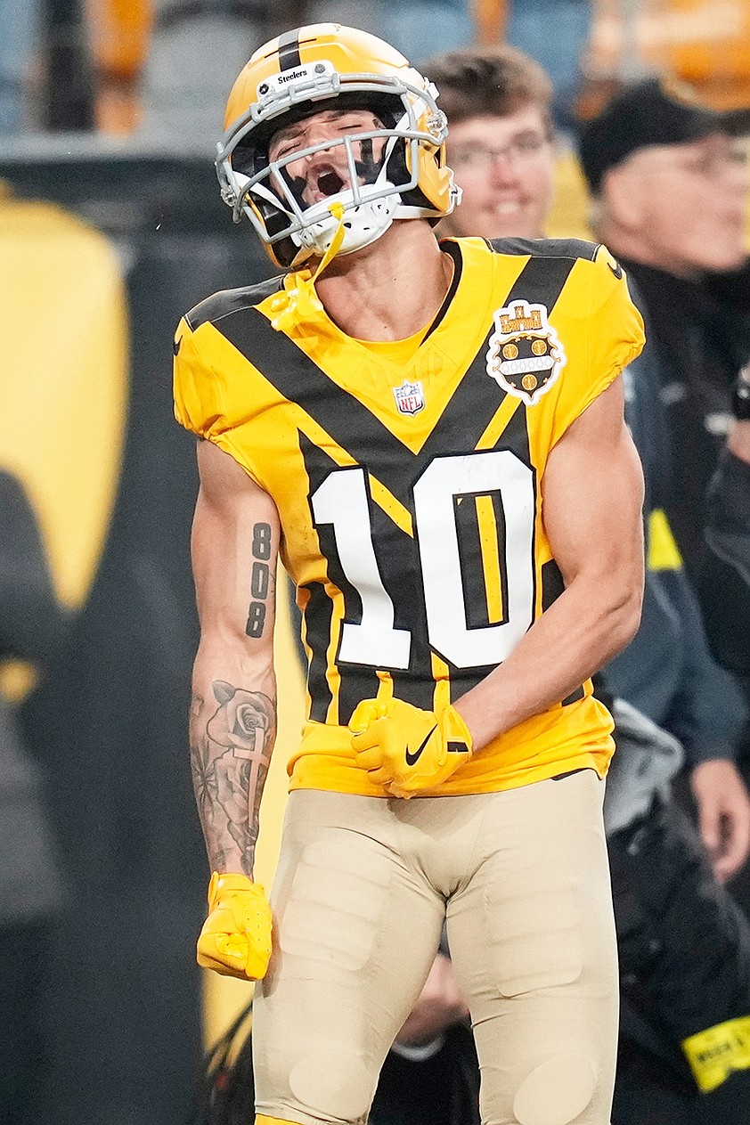 Those really were Steelers out there against the Packers, even if it ...