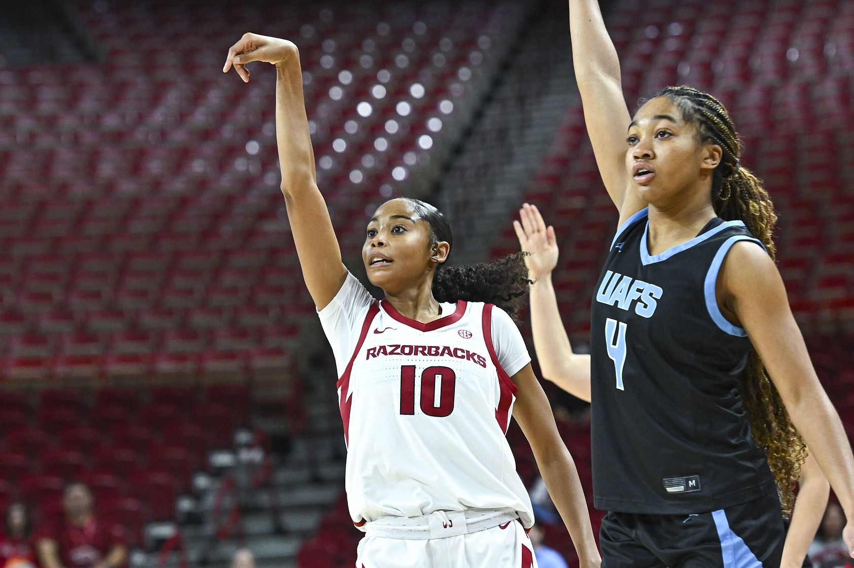 Razorbacks create 33 TOs, beat Lions | Northwest Arkansas Democrat-Gazette