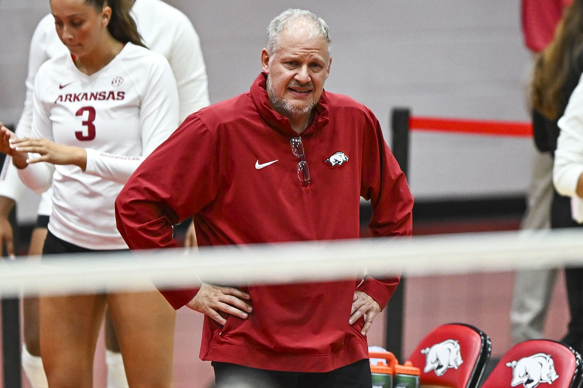 Alabama sends Arkansas volleyball to 11th straight loss | The Arkansas ...