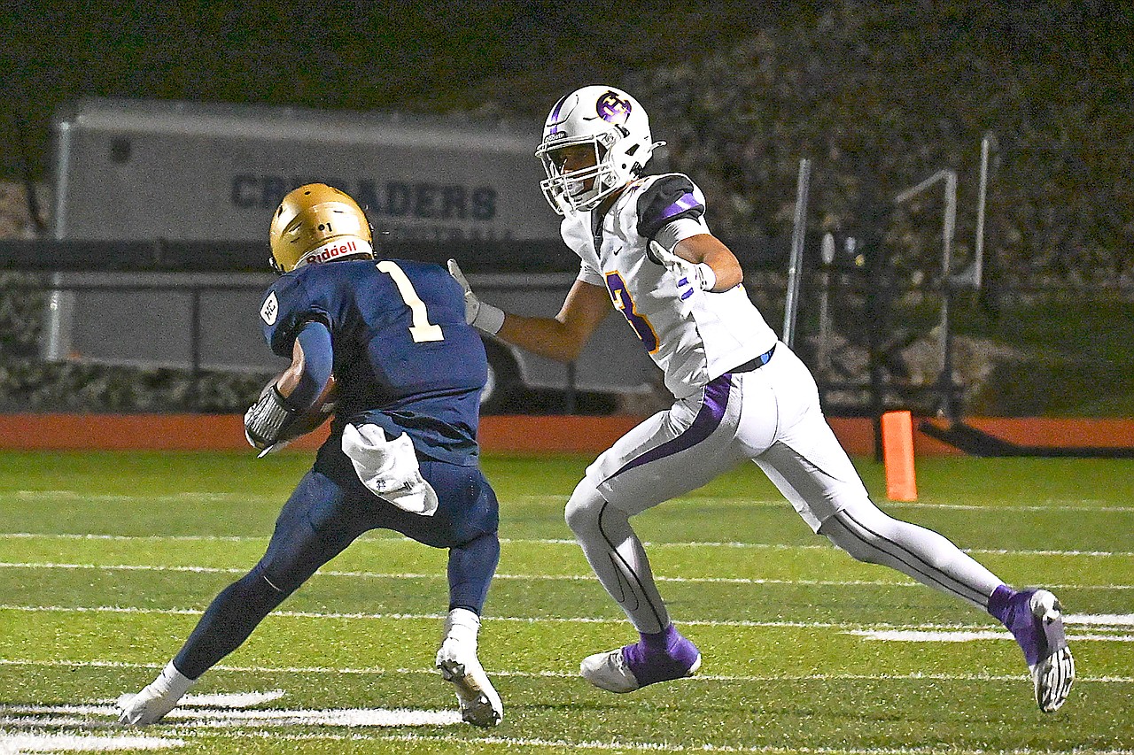 Helias football holds off Hickman to advance to district championship ...