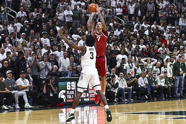 Arkansas basketball forward Trevon Brazile apologizes for viral towel ...