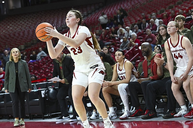 Arkansas women's basketball's Emily Robinson gets deserved moment in ...