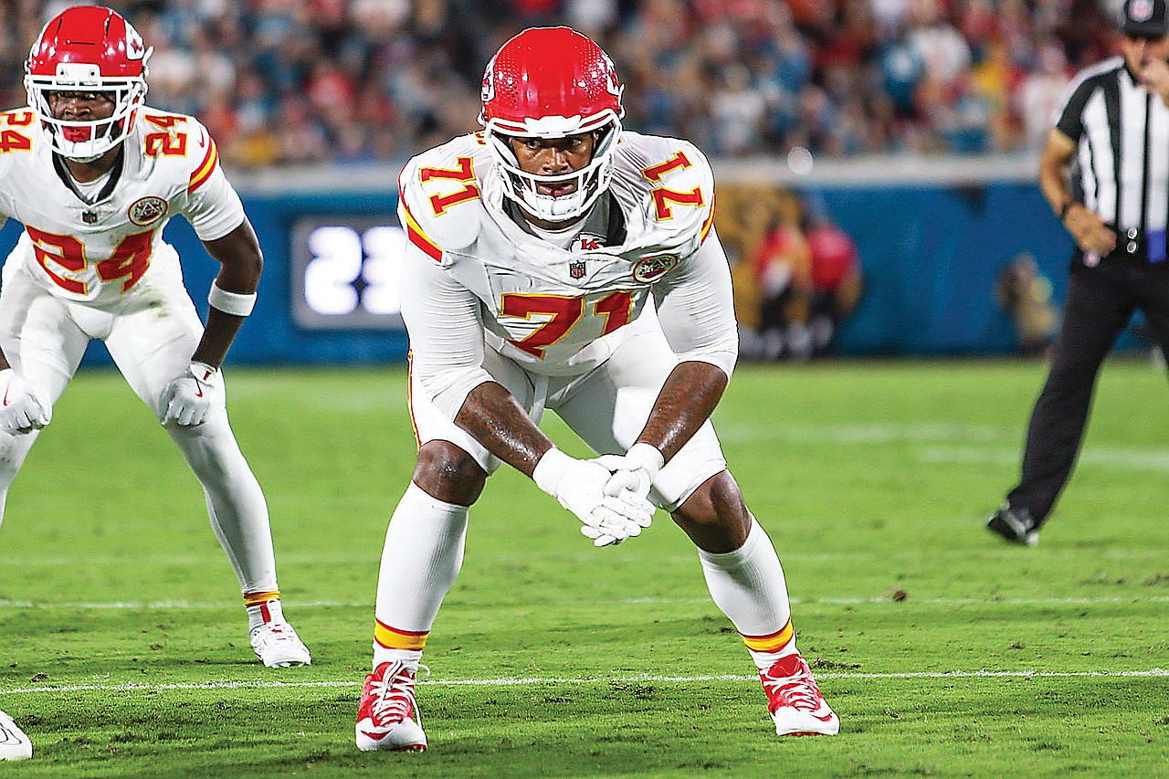 Chiefs’ Simmons returns after family matter, but playing status ...