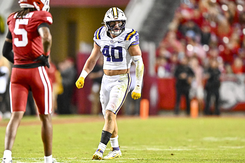 Arkansas football at LSU initial availability report: Tigers LB Whit ...
