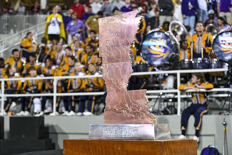 Arkansas football vs. LSU: How to watch and listen, forecast, betting ...