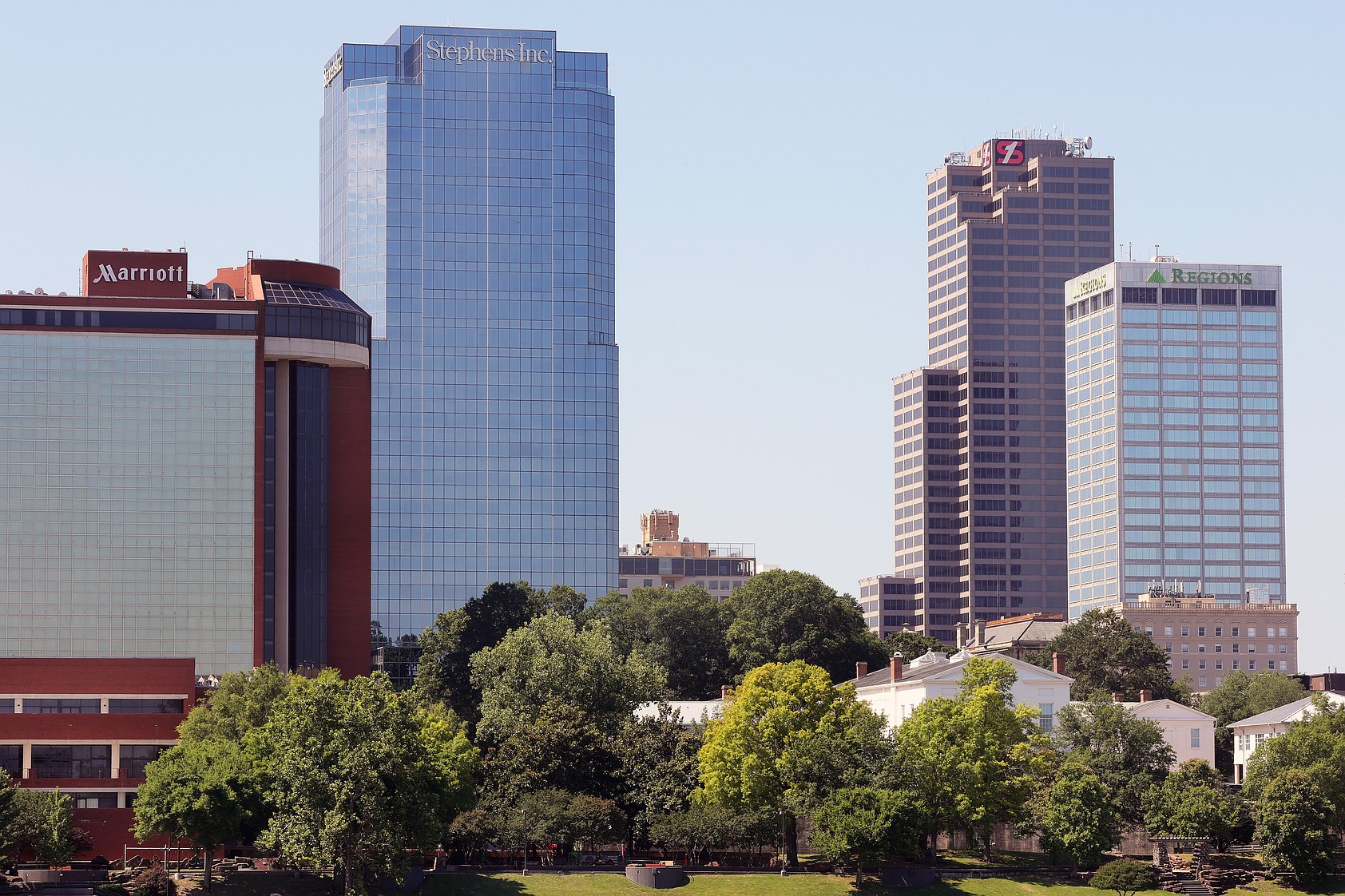 Arkansas’ financial sector cautious on artificial intelligence ...