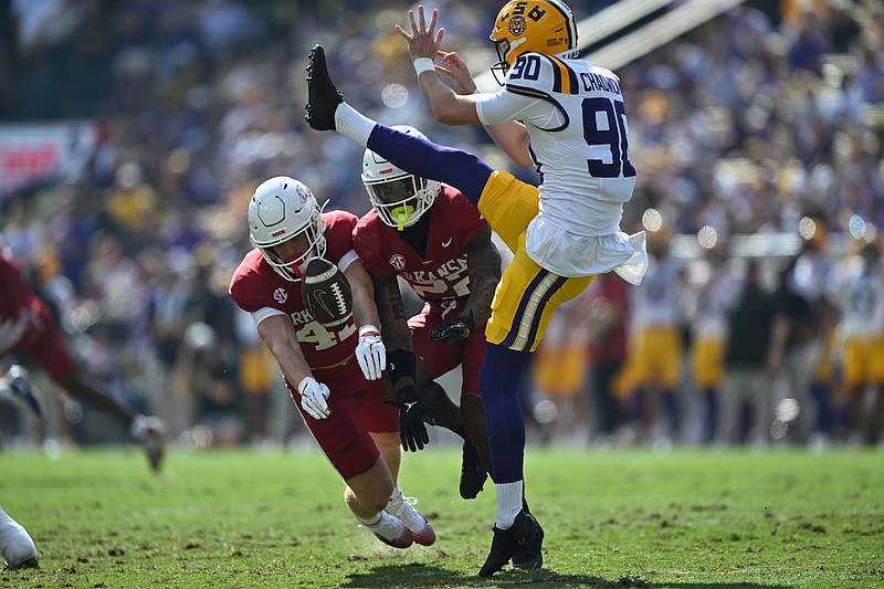 Notable stats, PFF grades from Arkansas football's Week 12 loss at LSU ...