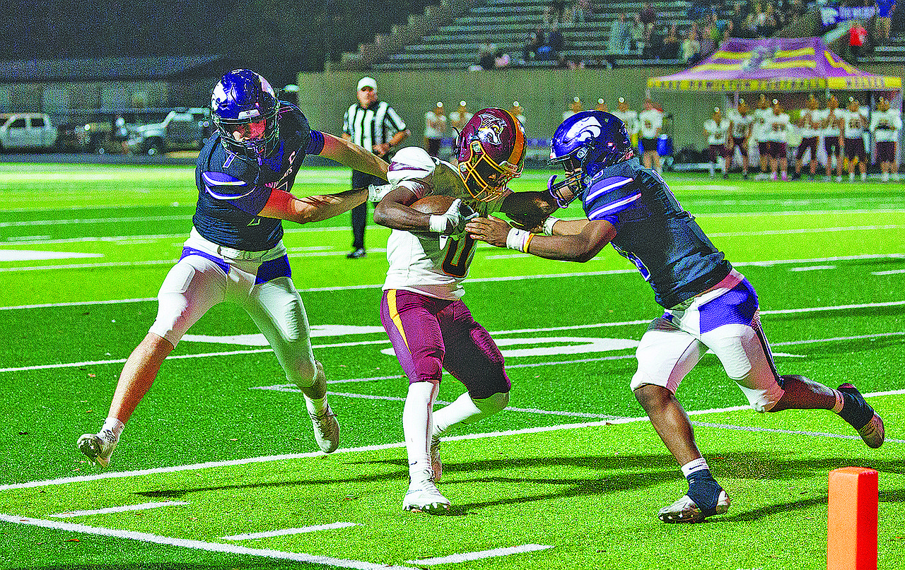 Prep Football: El Dorado defense stellar against Wolves | El Dorado News