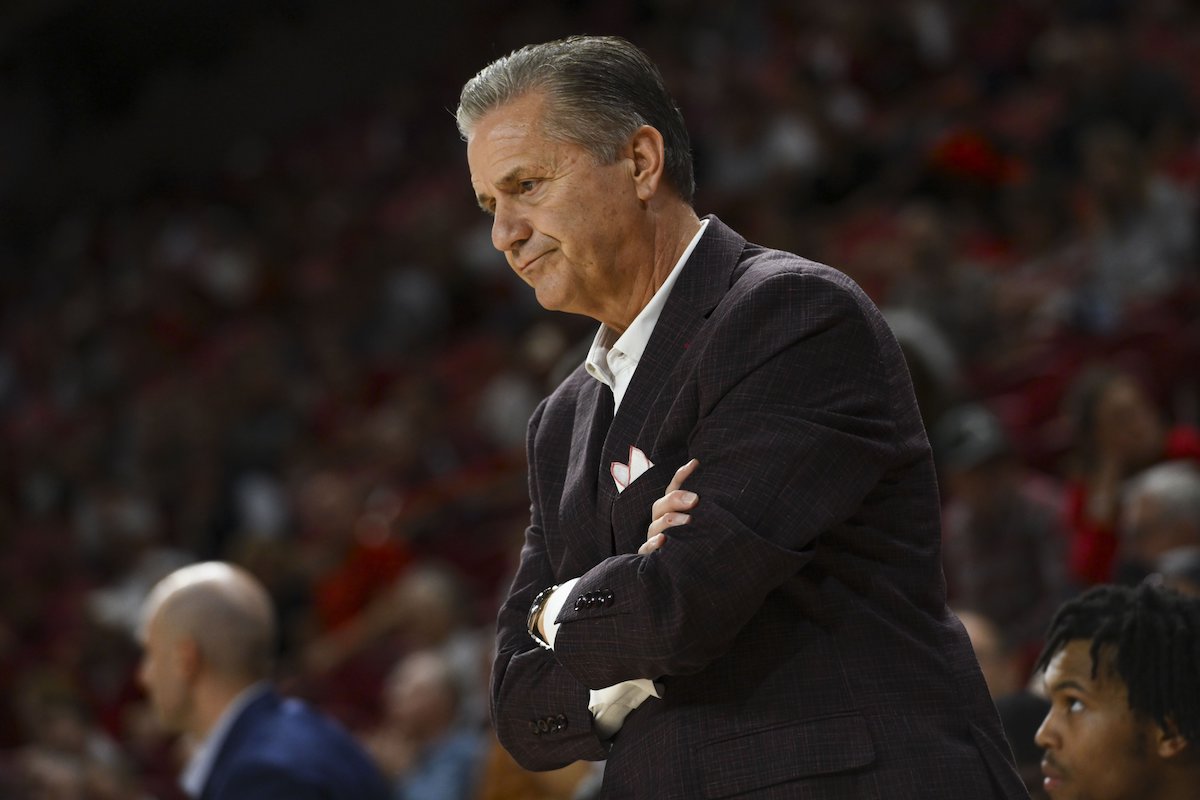 Arkansas basketball coach John Calipari going against mentee in James ...