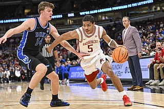 Arkansas loses 80-71 to No. 4 Duke as Boozer ties career high ...