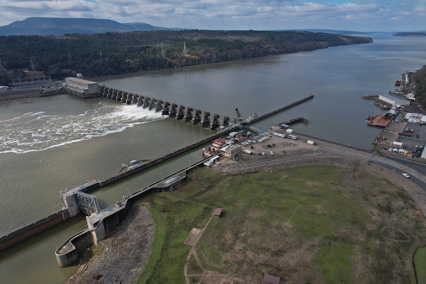 Corps says Dardanelle Lock and Dam should reopen by end of the week ...