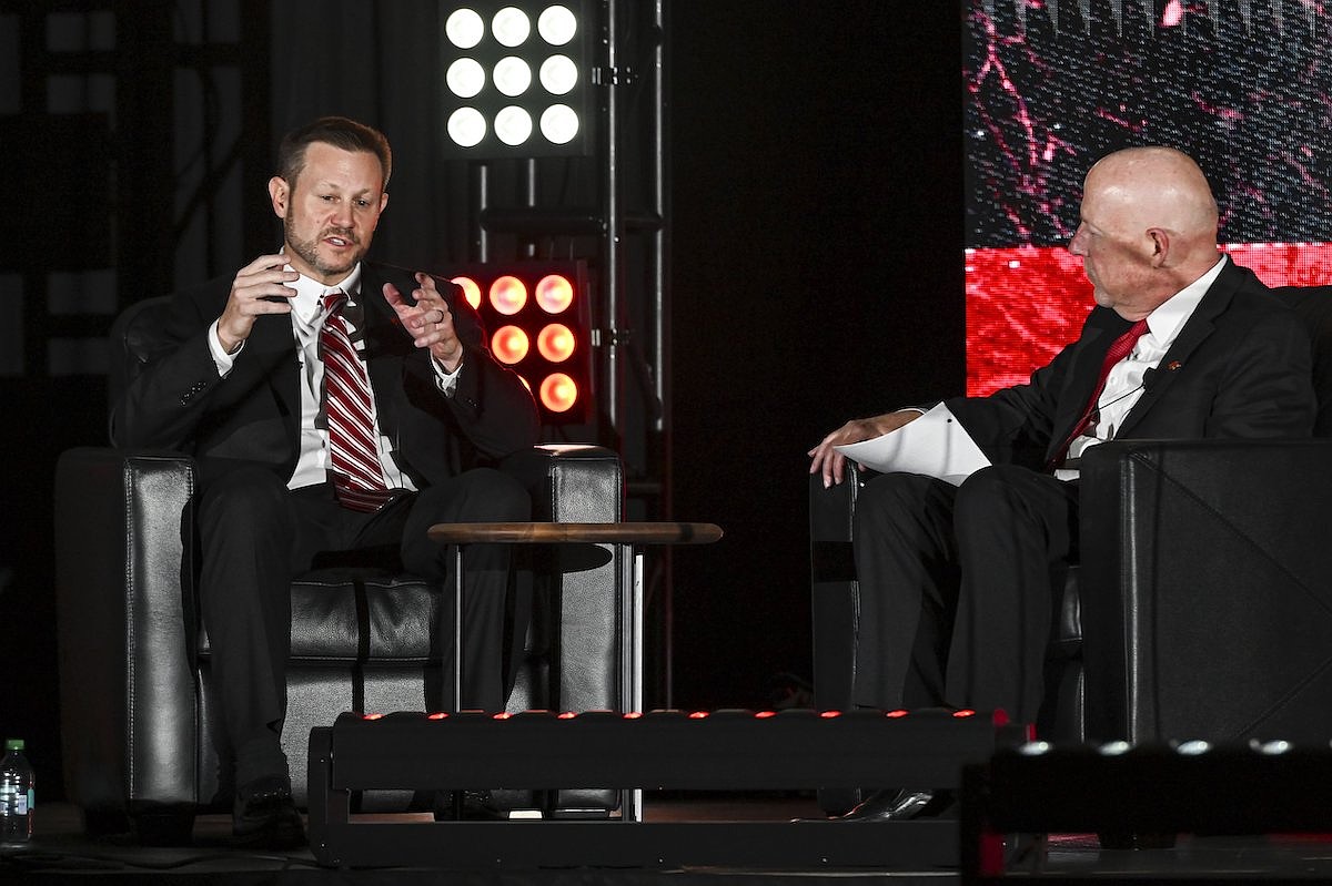 Former Razorbacks talk qualities new coach Ryan Silverfield will bring ...