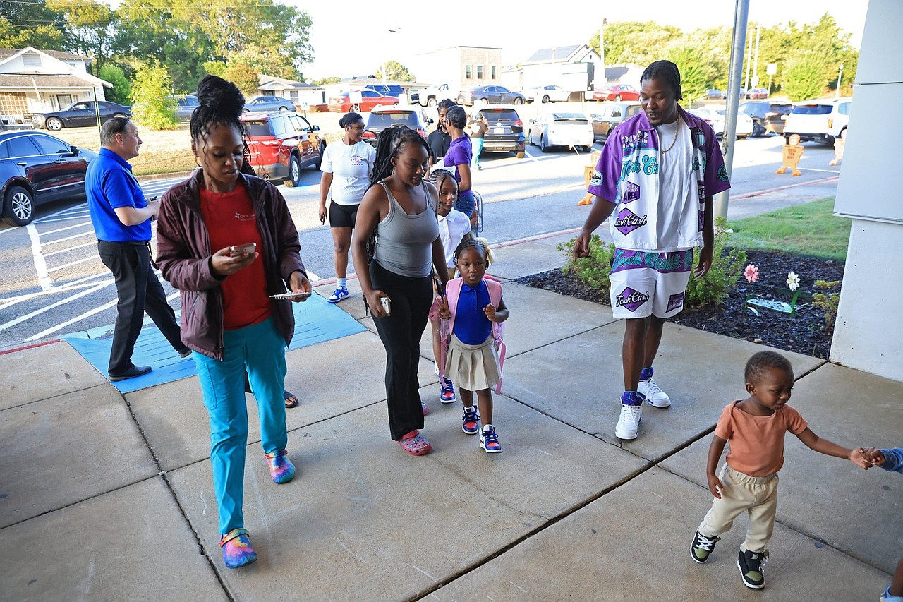 Little Rock School Board suggests Aug. 11 start date for 2026-27 | The ...