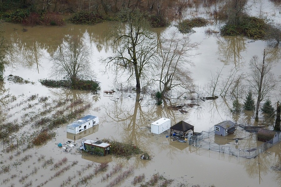 Storms bring heavy rain to the Pacific Northwest, snow and freezing ...