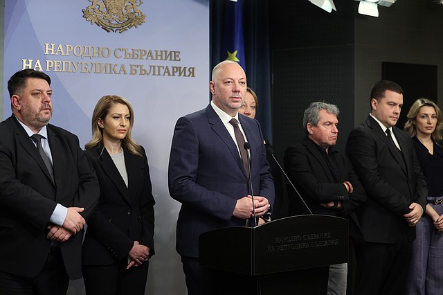 Bulgaria's government resigns after mass protests and just weeks before ...