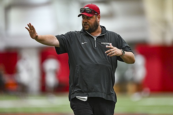 Report: Ryan Silverfield to retain Arkansas tight ends coach Morgan ...
