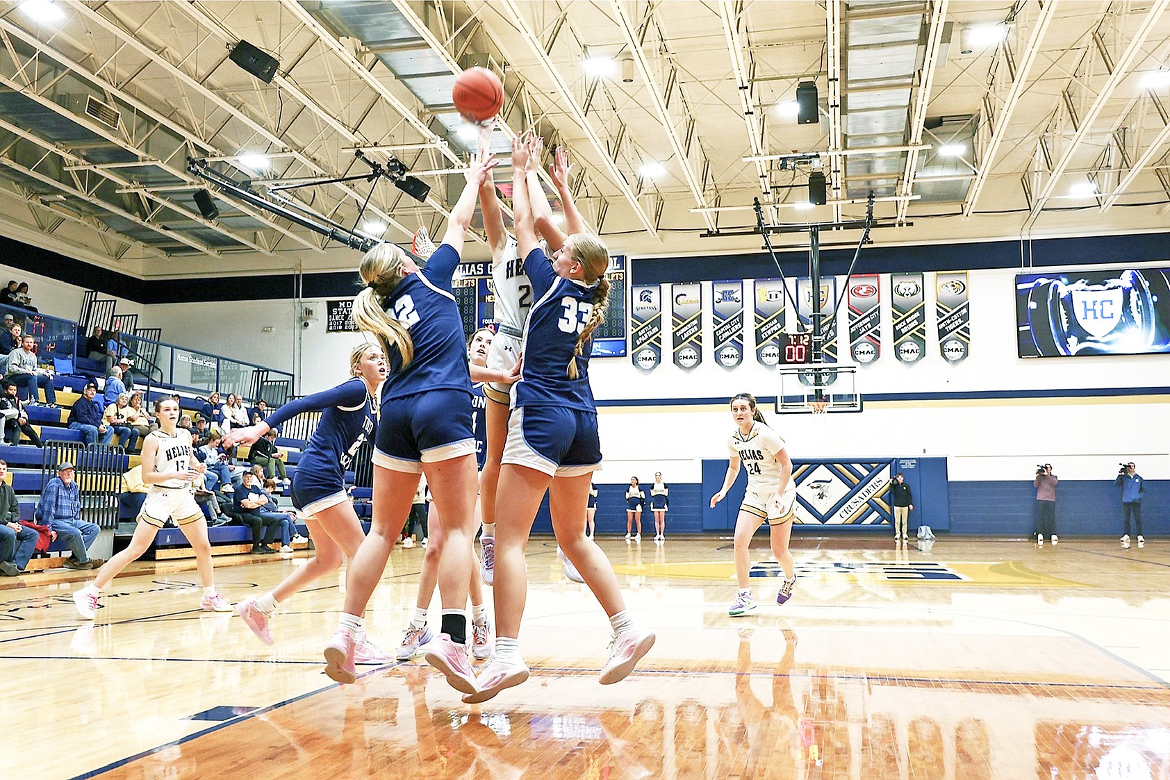 Six area girls basketball teams get votes in initial state rankings ...