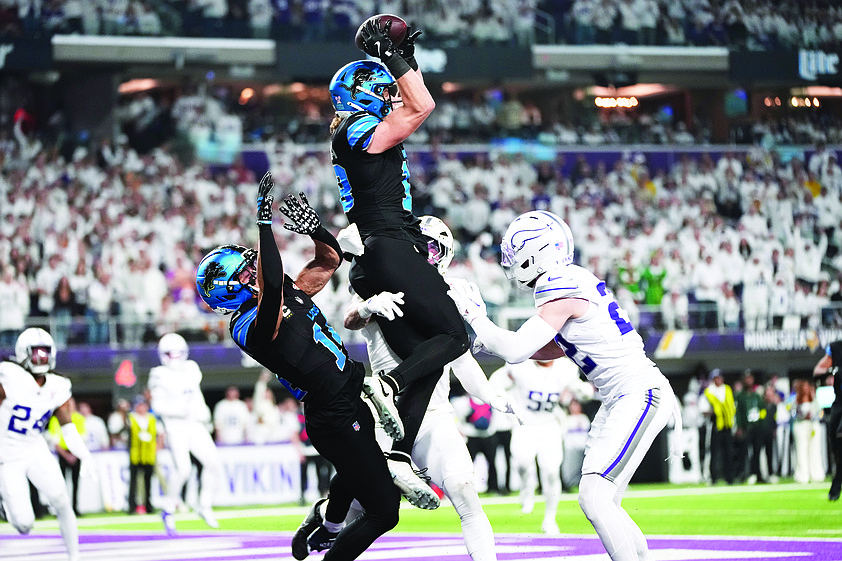 Dominant defense helps Vikings eliminate Lions | Jefferson City News ...