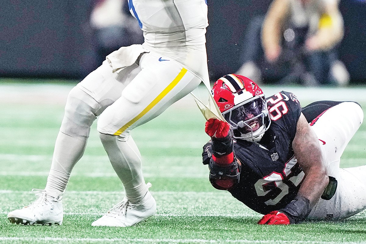 Robinson runs for 195 yards, Falcons recover to upset Rams 27-24 ...