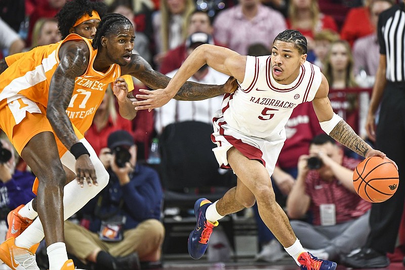 Arkansas basketball opens SEC play with win over No. 19 Tennessee ...