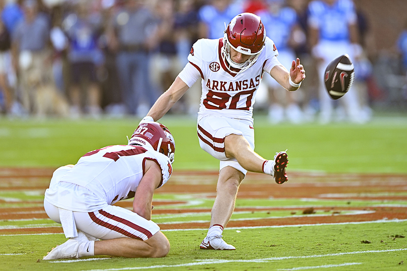 Arkansas kicker Scott Starzyk enters transfer portal | Whole Hog Sports