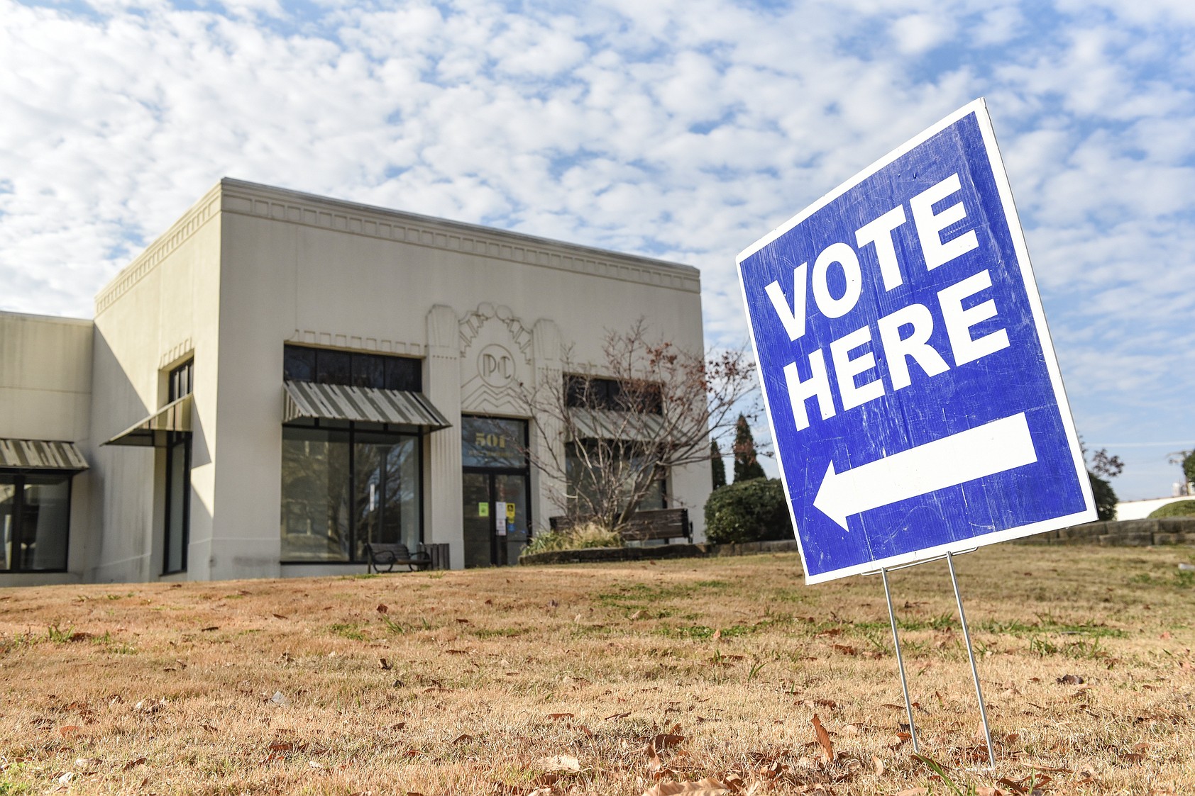 Hundreds vote early in Arkansas Senate District 26 Republican primary ...