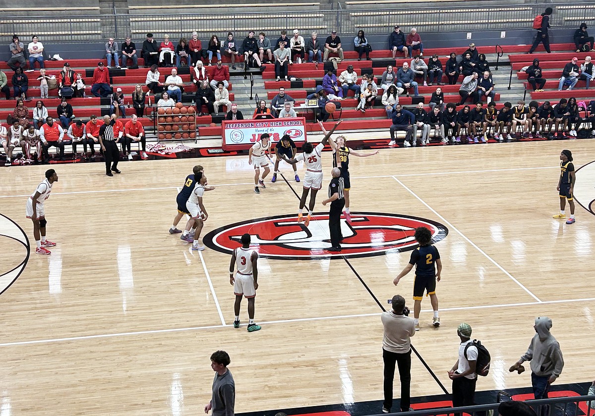 Jefferson City boys basketball falls to Battle 60-42 | Jefferson City ...