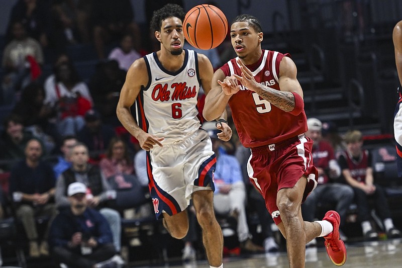 Arkansas basketball's passing game shows versatility, poise in road win ...