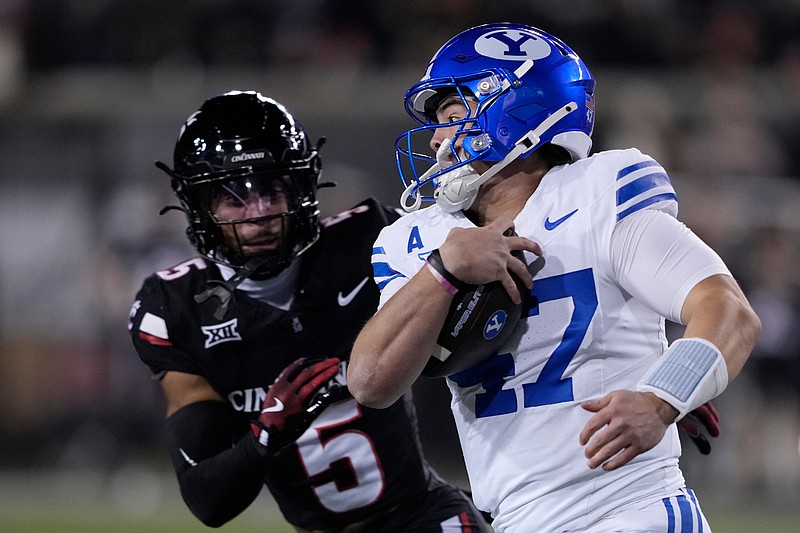 What Arkansas football is getting in Cincinnati transfer safety ...