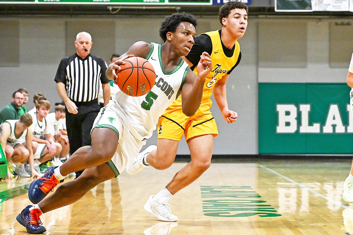 Blair Oaks, Eugene boys stay in same spots in state basketball rankings | Jefferson City News ...