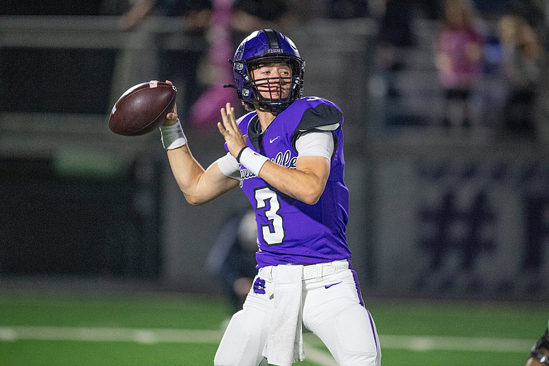 Fayetteville QB Hank Hendrix commits to Arkansas football, will forgo ...