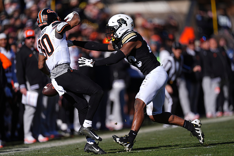 Report: Colorado safety Carter Stoutmire signs with Arkansas football ...