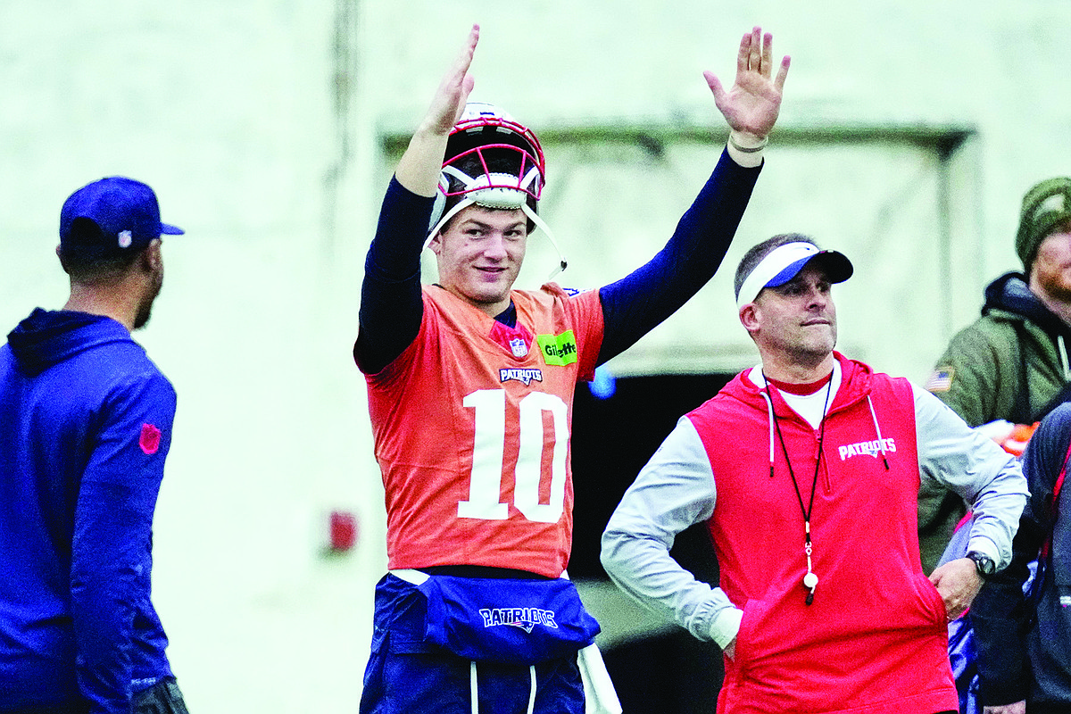 Patriots QB Maye listed as limited at practice with shoulder issue ...