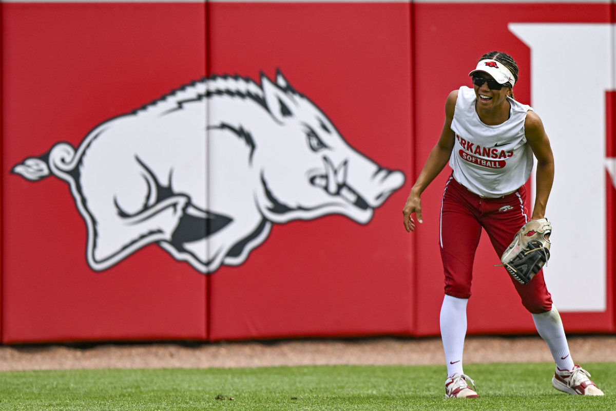 Reagan Johnson anchors Arkansas softball with 'game-changing' defense ...