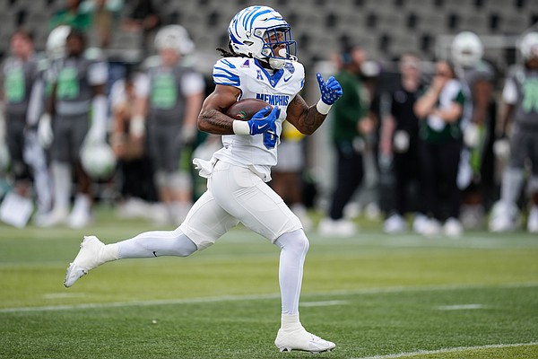 What Arkansas football is getting in Memphis transfer RB Sutton Smith ...