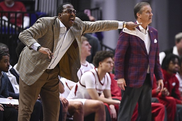 Chin Coleman press conference: Previewing Arkansas basketball vs ...
