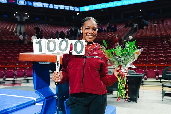 Arkansas gymnast Morgan Price scores school's first perfect 10 | Whole ...