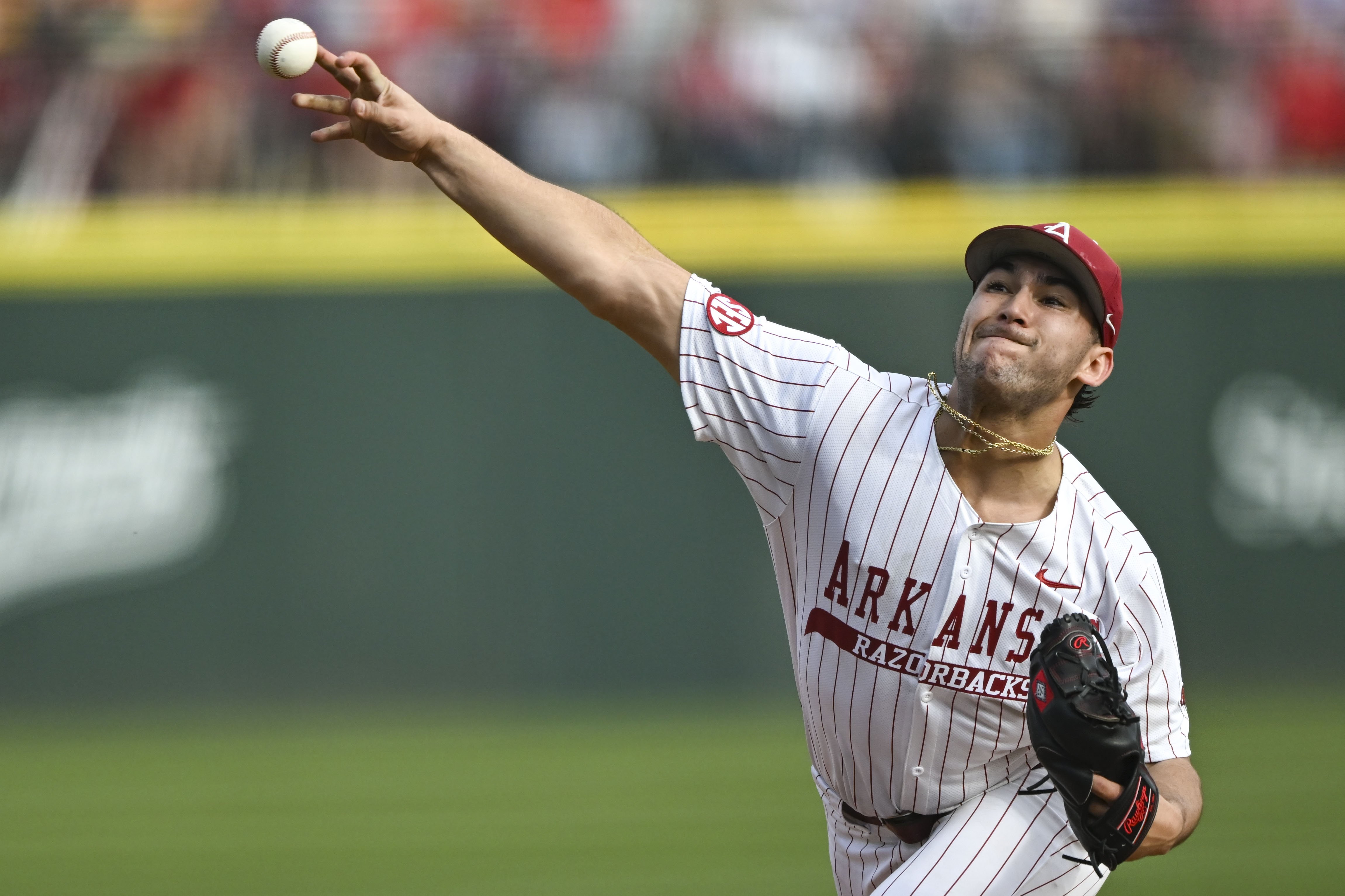 Arkansas baseball throws another 1-hitter, beats Arkansas State 1-0 to ...