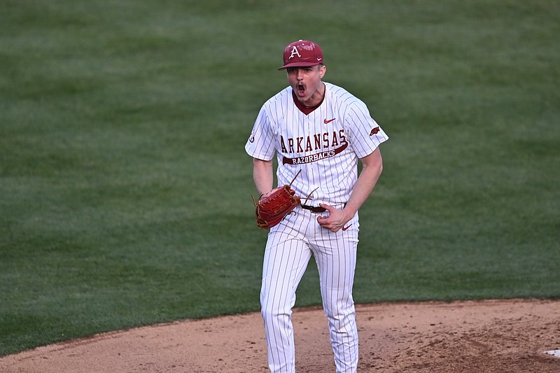 Arkansas baseball throws another 1-hitter, beats Arkansas State 1-0 to ...